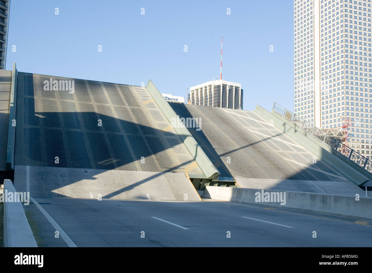 Draw bridge opening in hi-res stock photography and images - Alamy