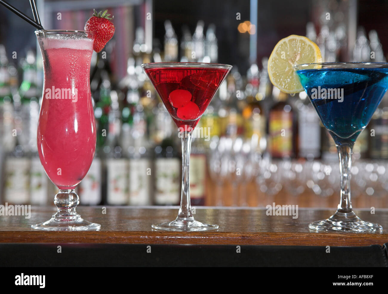 Cocktail lounges hi-res stock photography and images - Alamy