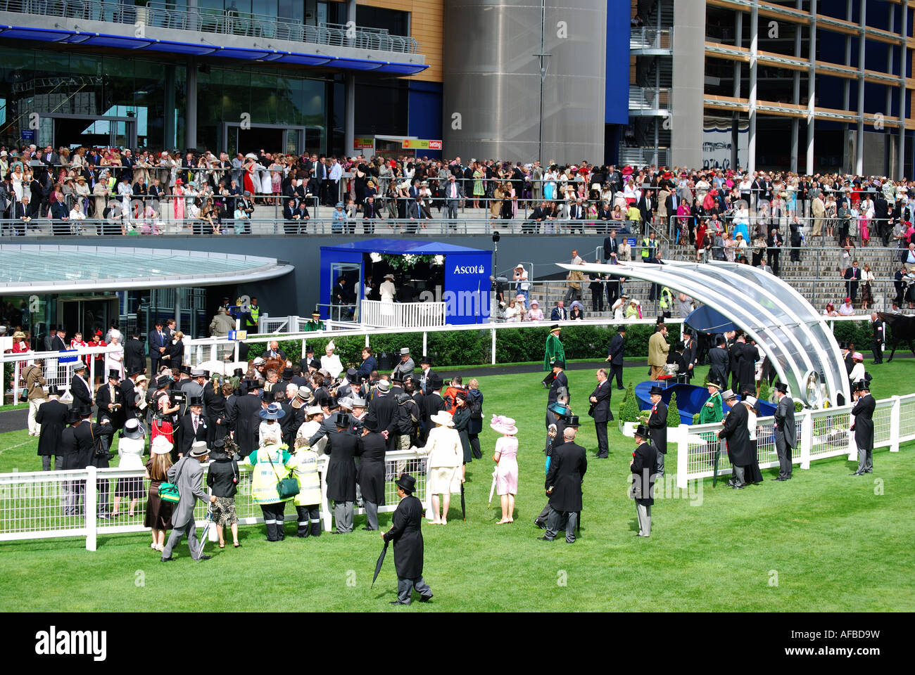 Parade ring ascot hi-res stock photography and images - Alamy