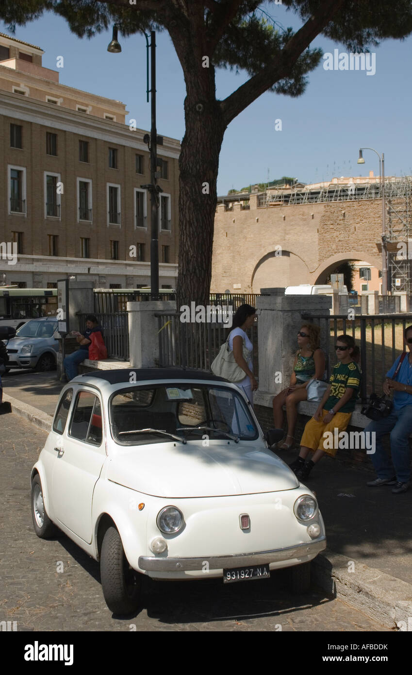 Fiat 500 car in Rome Stock Photo - Alamy