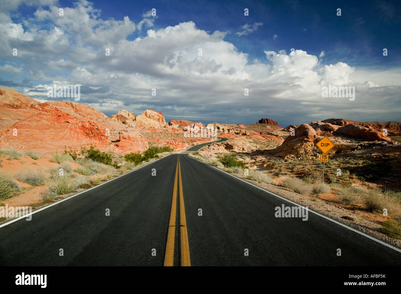 Highway in desert Stock Photo - Alamy
