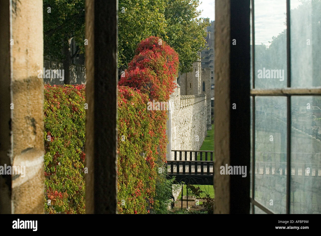Tower of london window hi-res stock photography and images - Alamy