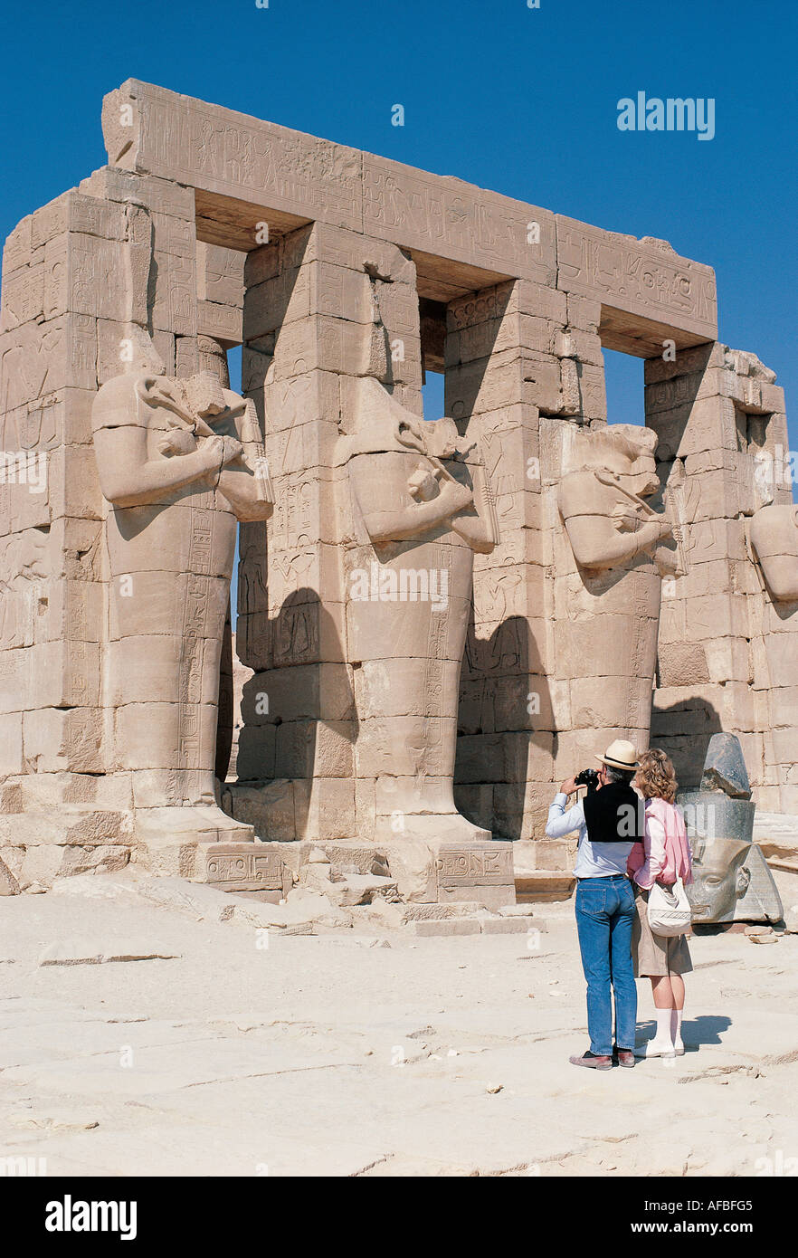 Mortuary temple of pharaoh ramesses ii hi-res stock photography and ...