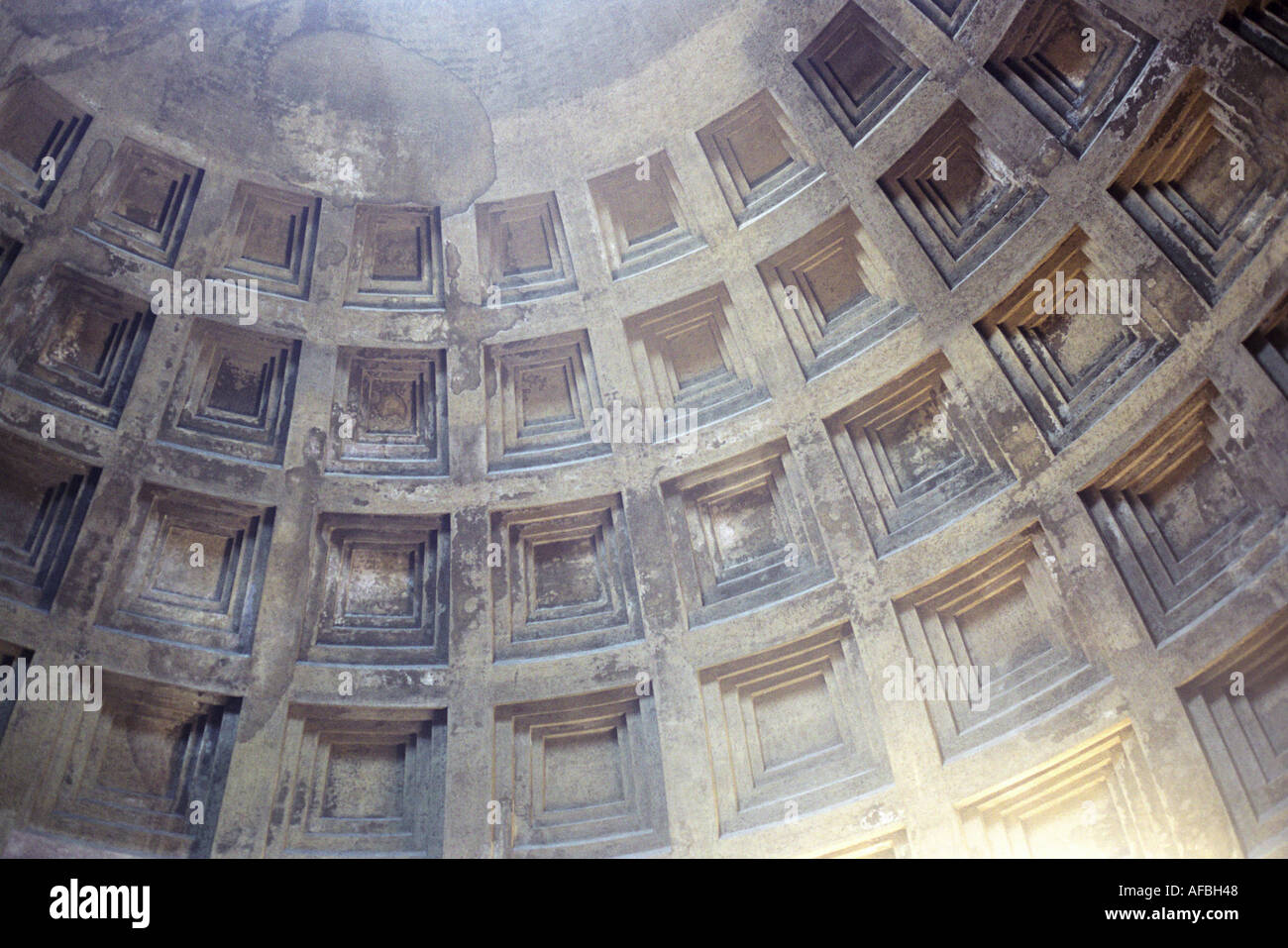 Looking up at the ceiling of the Pantheon of Ancient Rome Stock Photo ...