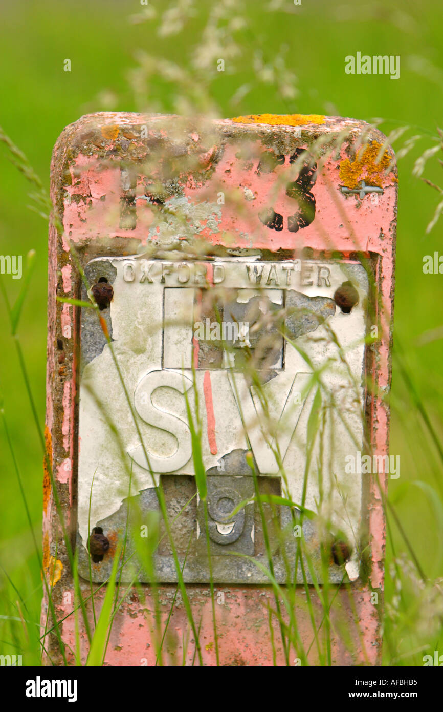 Hydrant markers hi-res stock photography and images - Alamy