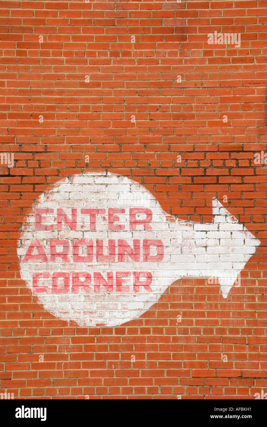 Enter Around Corner Arrow Stock Photo - Alamy