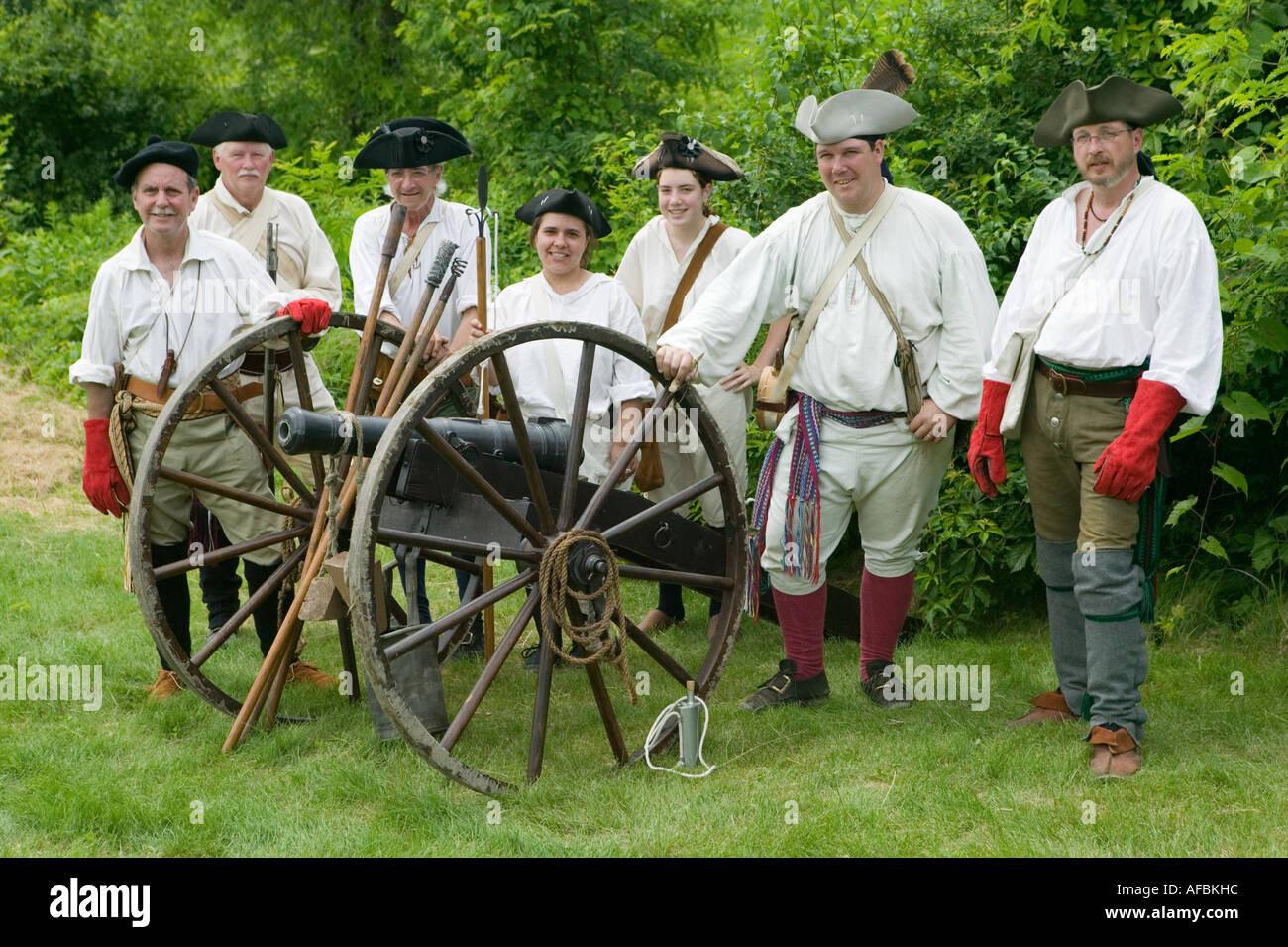Colonial revolutionary reenactors hi-res stock photography and images ...