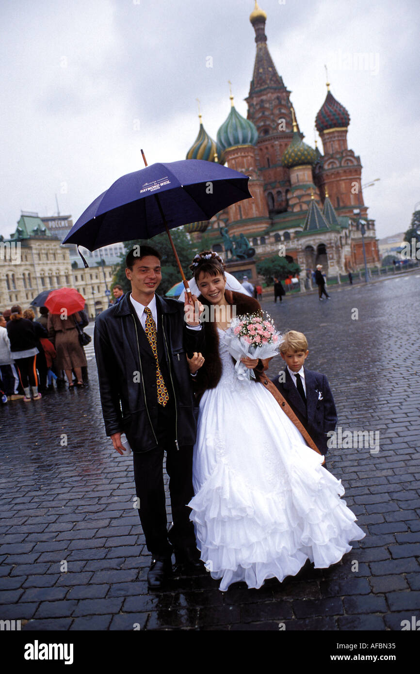 Russian wedding in moscow hi-res stock photography and images - Alamy