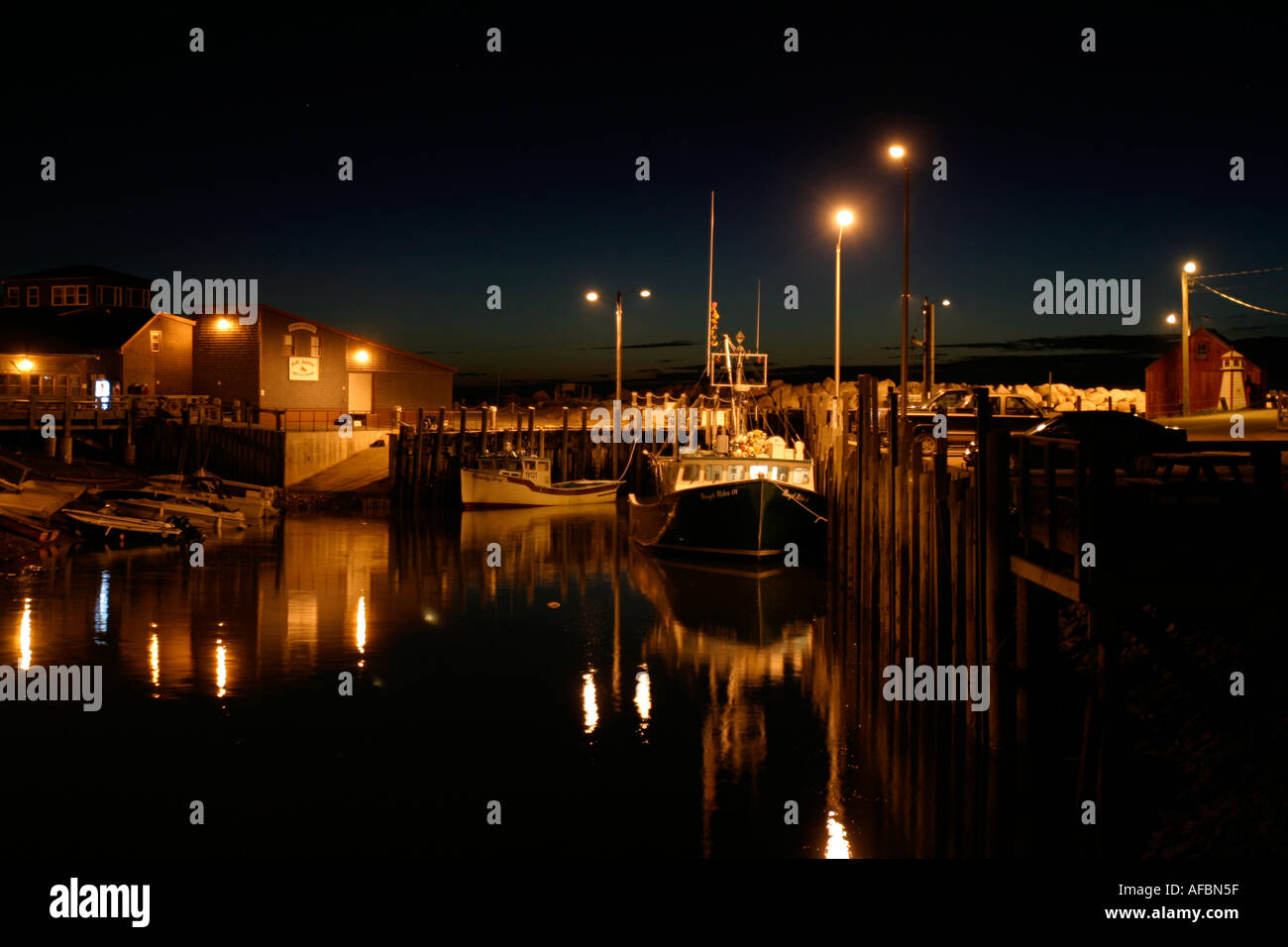 Halls harbour nova scotia hi-res stock photography and images - Alamy