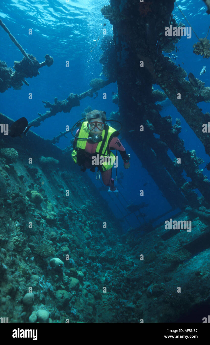Modern diving suit underwater hi-res stock photography and images - Alamy