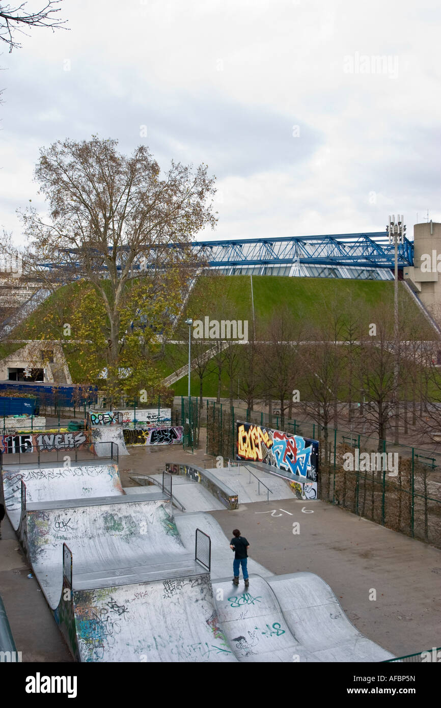 Skateboard Park Palais Omnisports de Paris Bercy Stock Photo - Alamy