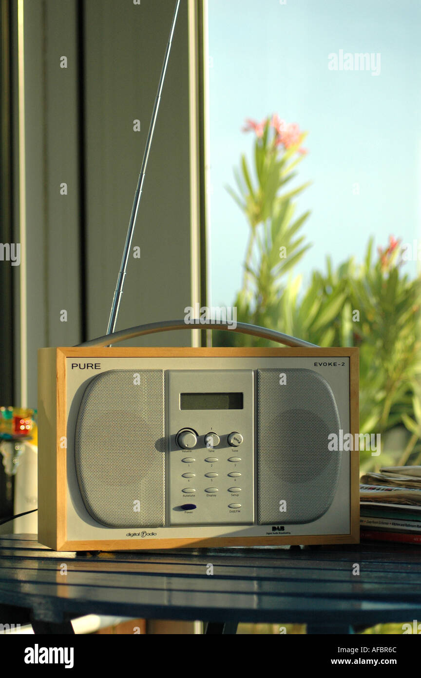 Digital radio hi-res stock photography and images - Alamy