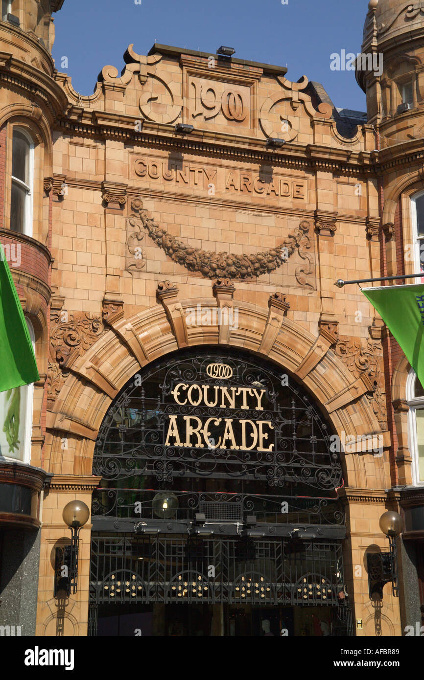 [County Shopping Arcade] Victorian Leeds Yorkshire Stock Photo - Alamy