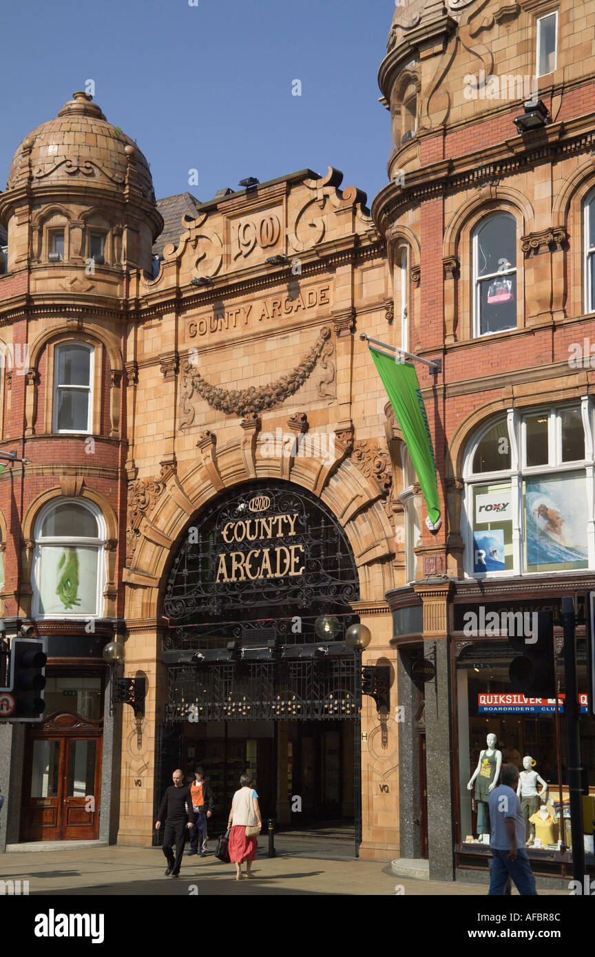 [County Shopping Arcade] Victorian Leeds Yorkshire Stock Photo - Alamy