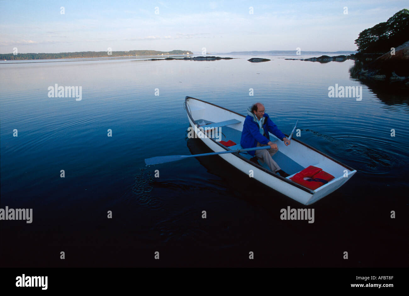 Rowboat me060 hi-res stock photography and images - Alamy
