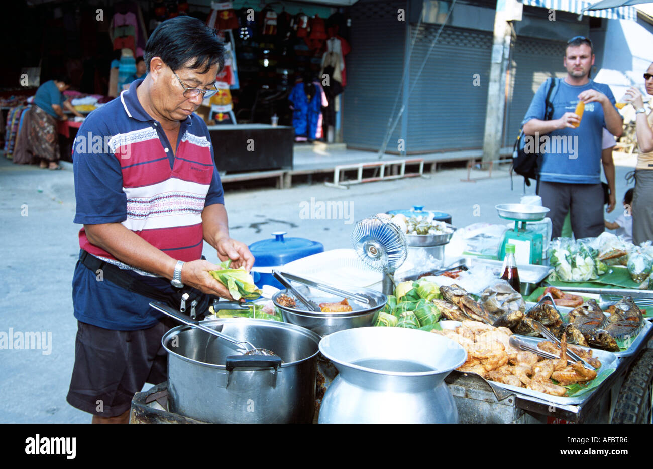Cooking roadside hi-res stock photography and images - Alamy