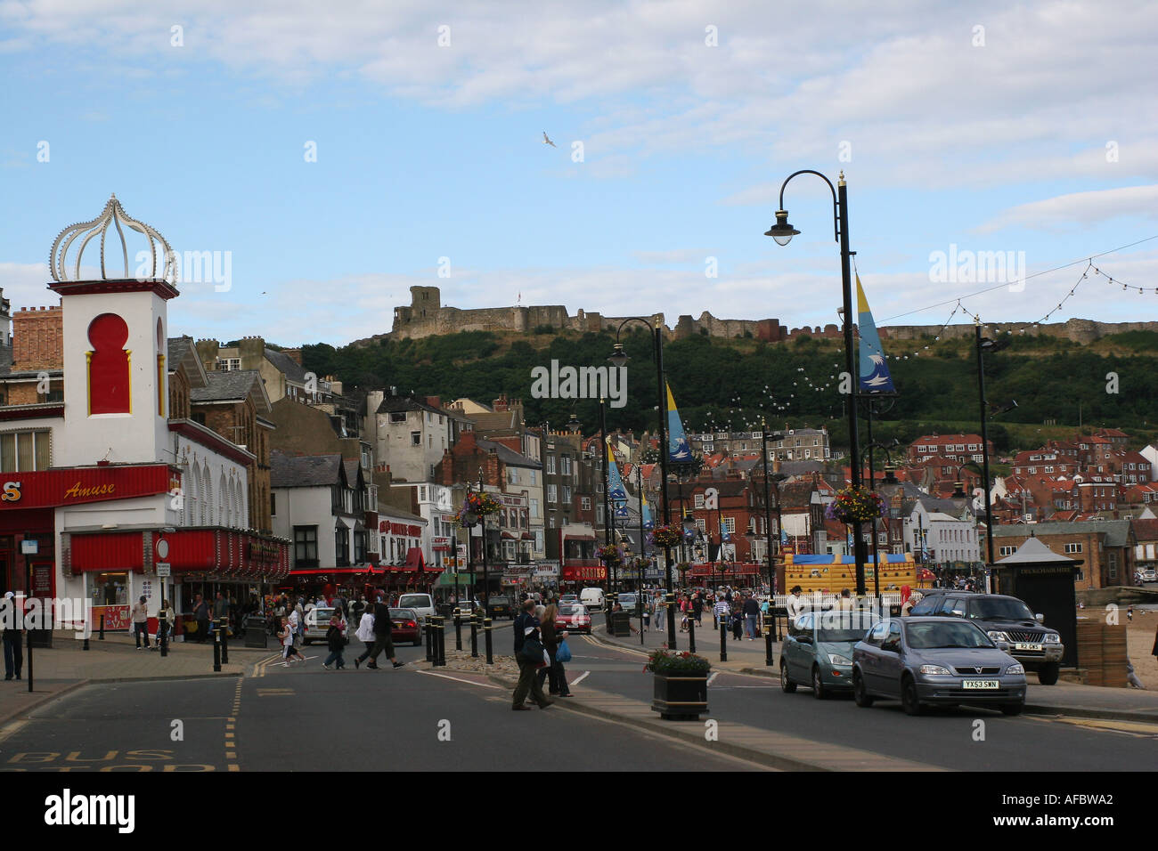Street full of traditional beachside entertainment Scarborough Stock ...
