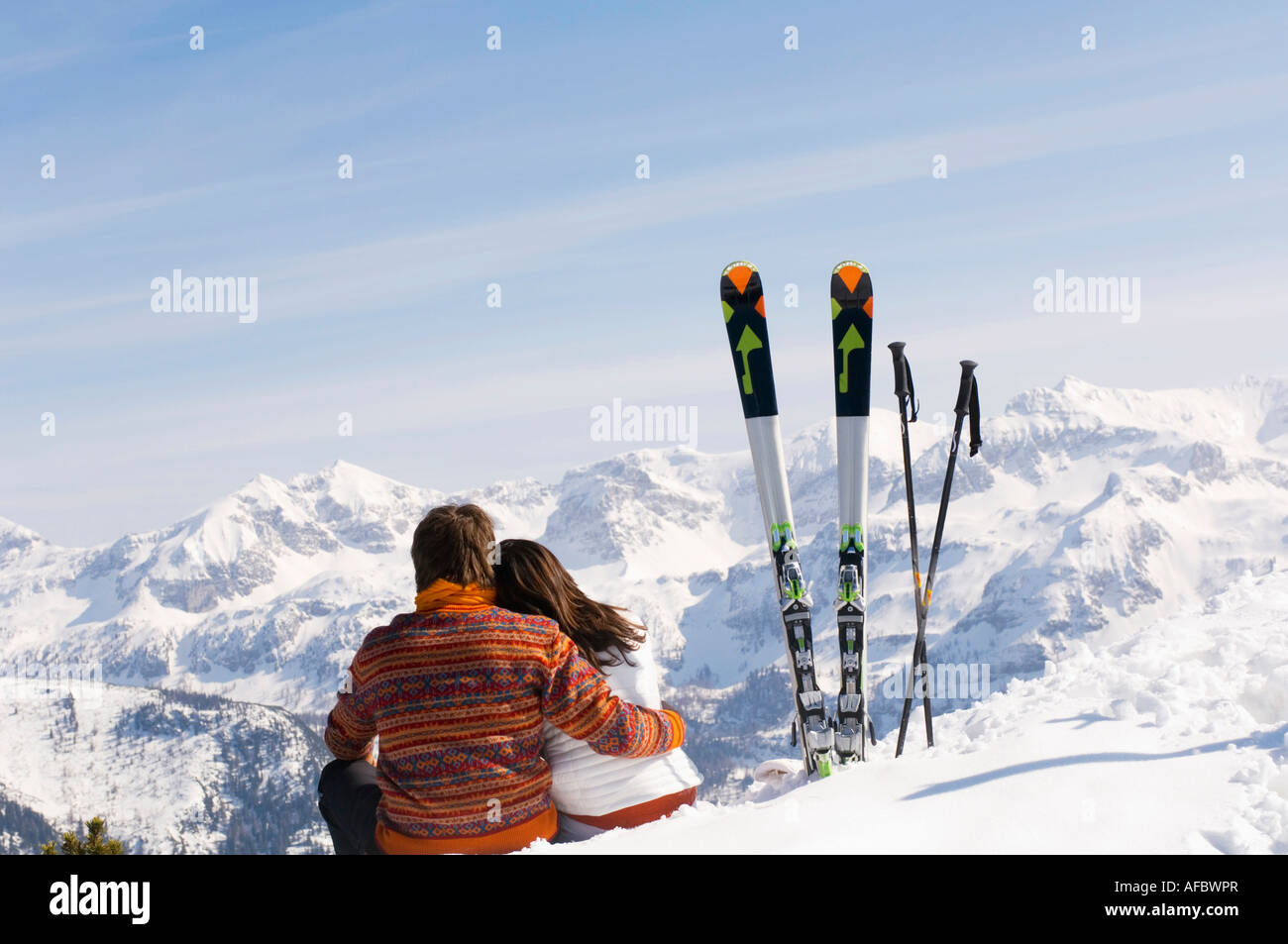 Couple in mountains, rear view Stock Photo - Alamy