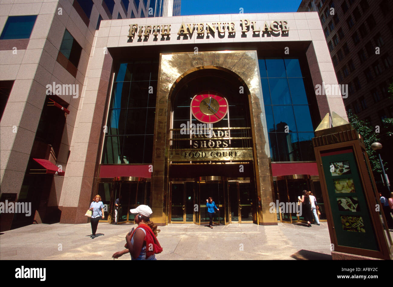 5th avenue place pittsburgh hi-res stock photography and images - Alamy