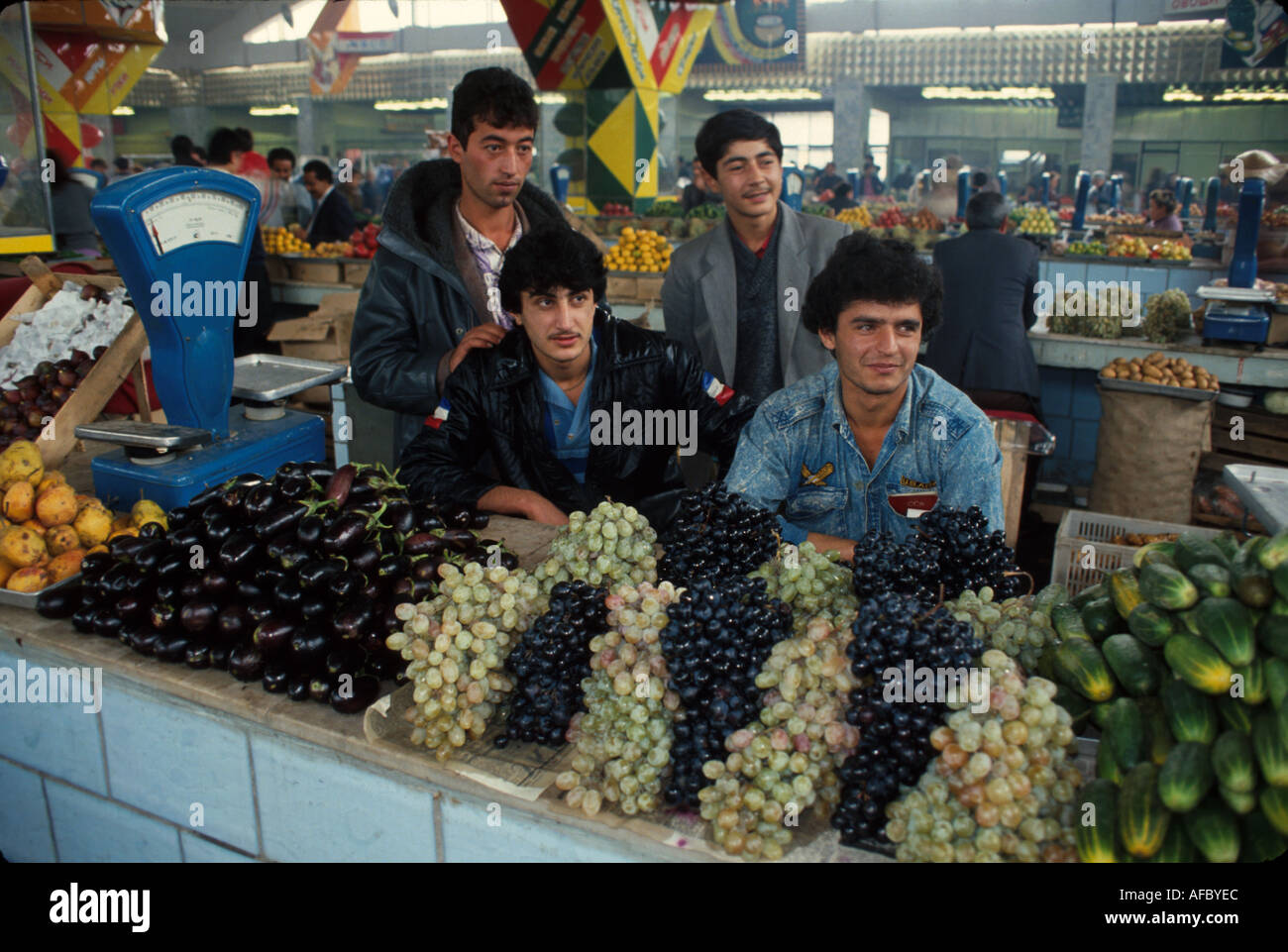 Russia moscow fruit vegetable market hi-res stock photography and ...