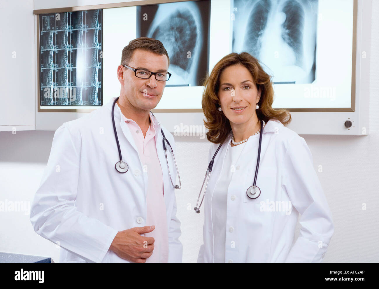 Female doctor and male doctor Stock Photo - Alamy