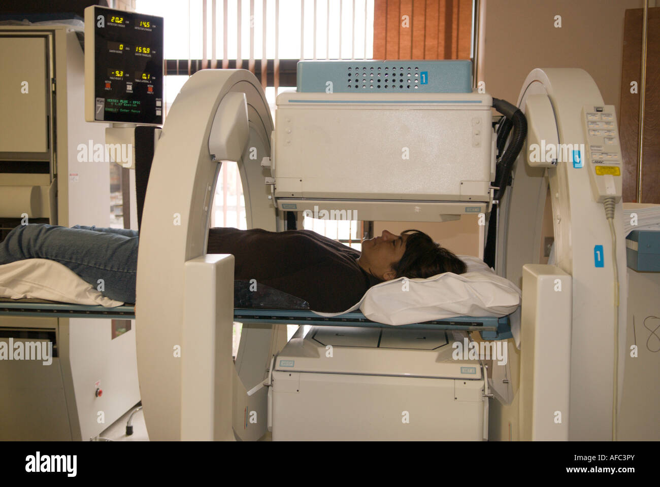 Gamma camera hi-res stock photography and images - Alamy