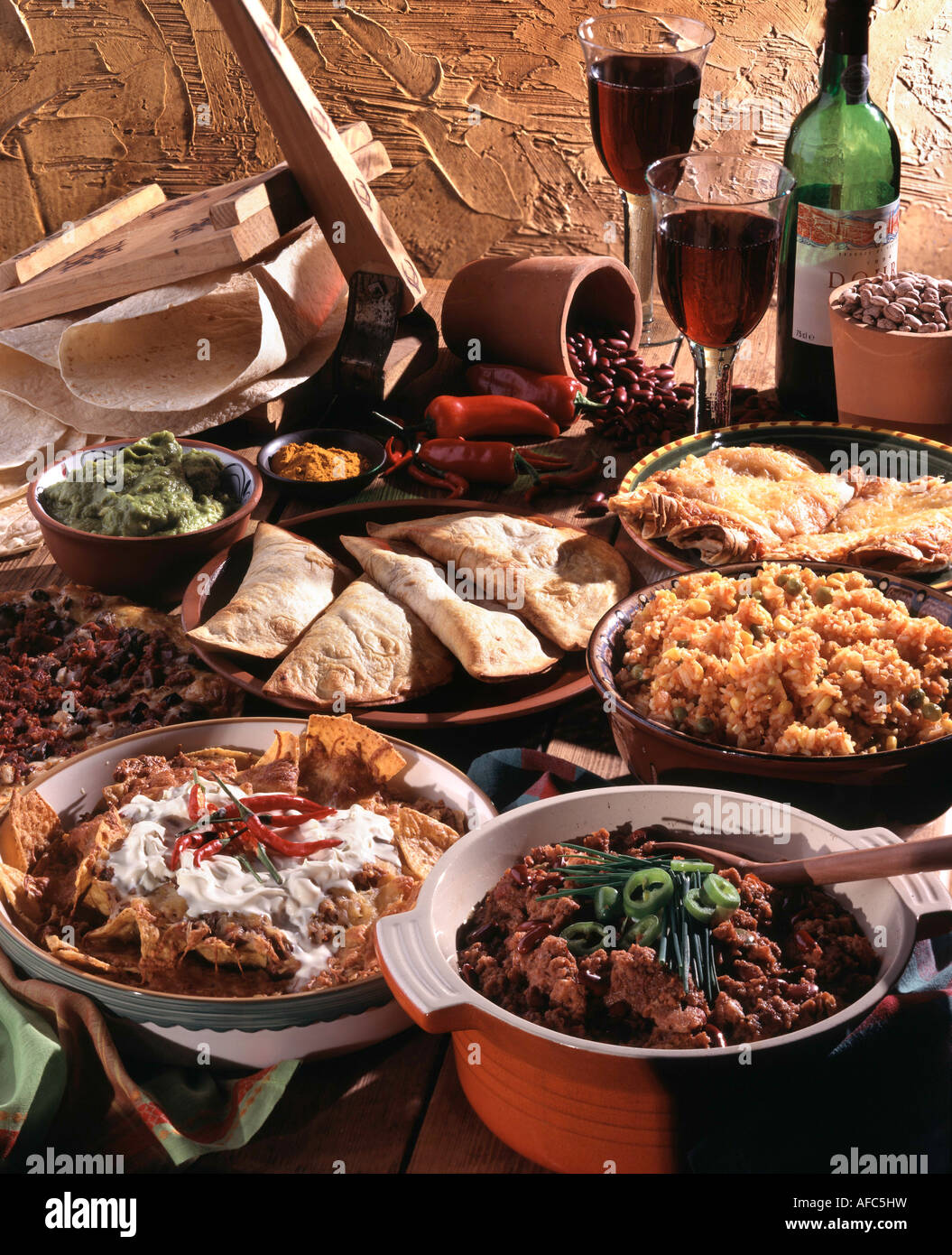 Family eating chilli con carne hi-res stock photography and images - Alamy