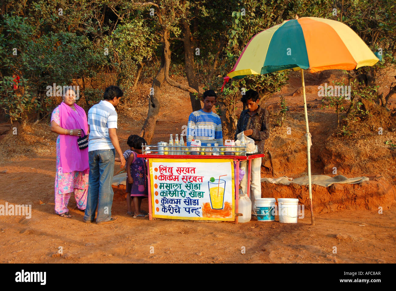 Refreshments indian station hi-res stock photography and images - Alamy