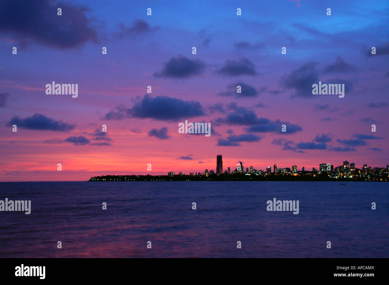Setting sun in india hi-res stock photography and images - Alamy