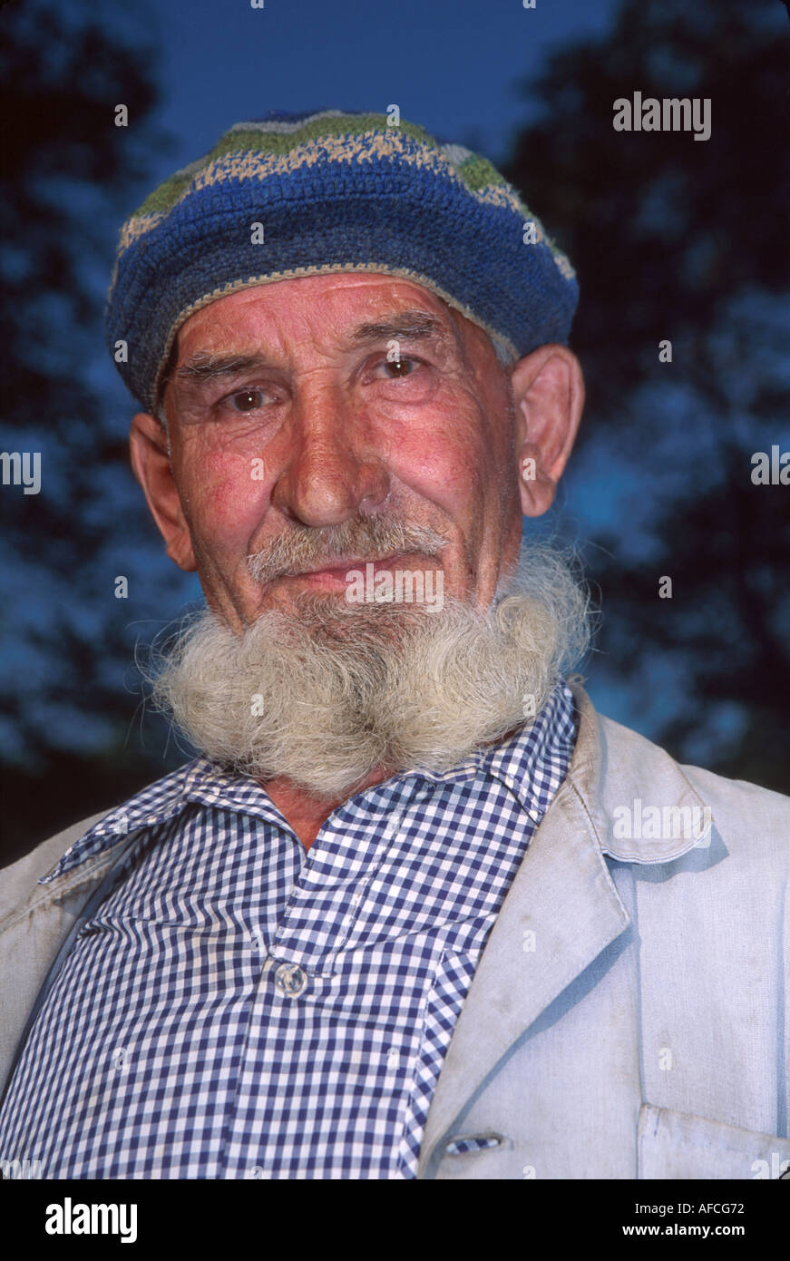 Slavic men hi-res stock photography and images - Alamy