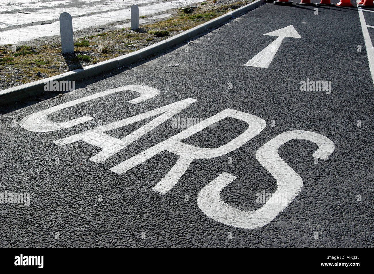 Car direction road signs ferry hi-res stock photography and images - Alamy