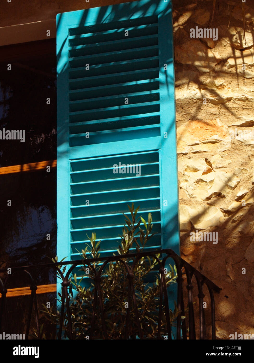 Colourful Spanish window shutters in the hstoric town of Calvià, Ponent ...