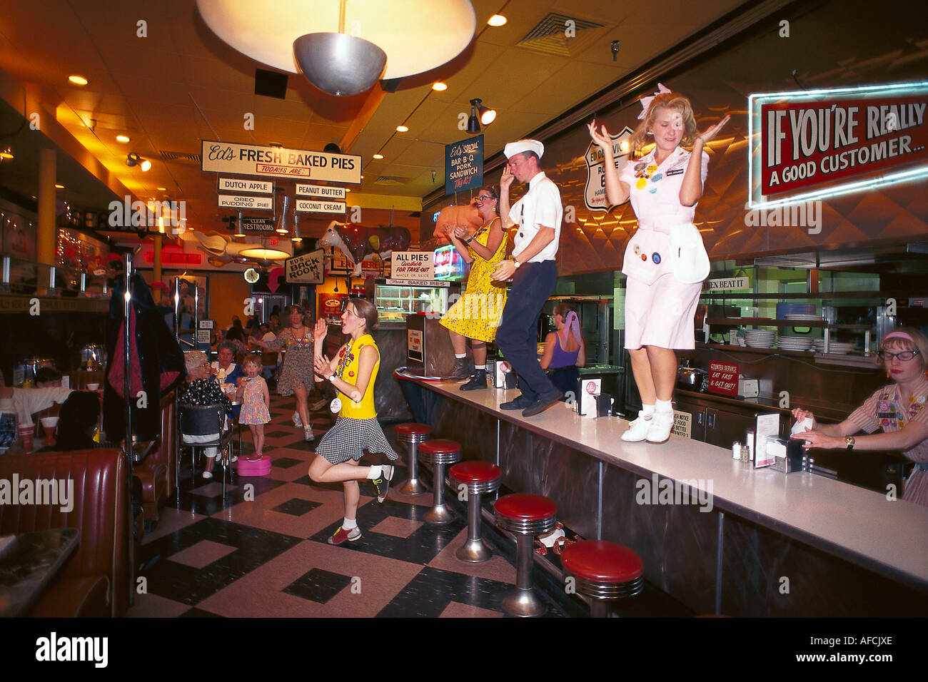 Table Top Twist, Ed Debevic' s Restaurant, Phoenix, Arizona USA Stock ...