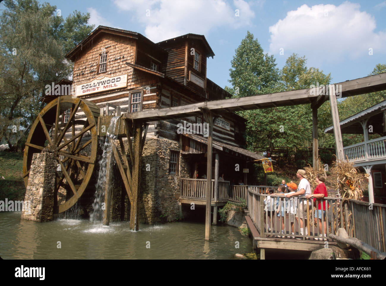 Pigeon Forge Tennessee,Dollywood Southern Appalachian Theme Park,recreation,replica 1883 grist ...