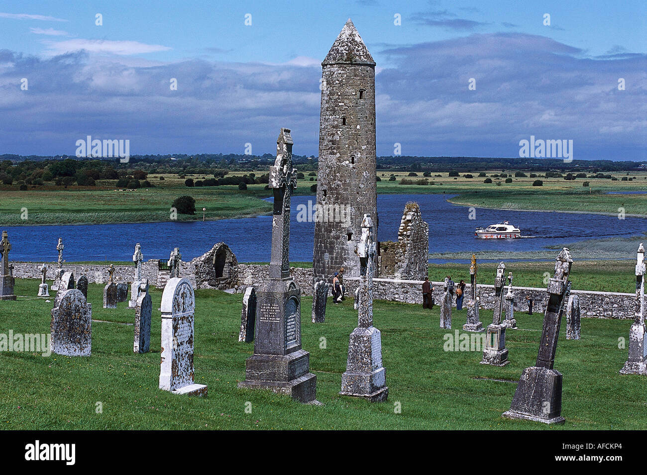Crosses & Round Tower, Clonmacnoise, Co. Offaly Ireland Stock Photo - Alamy
