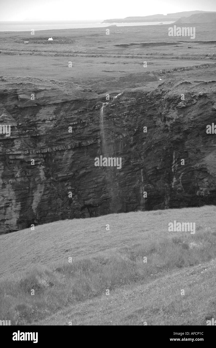 Cliffs of moher ireland Black and White Stock Photos & Images - Alamy