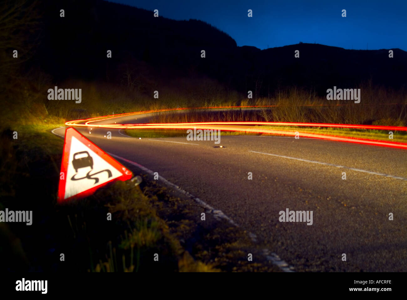 Car driving past speeding sign hi-res stock photography and images - Alamy