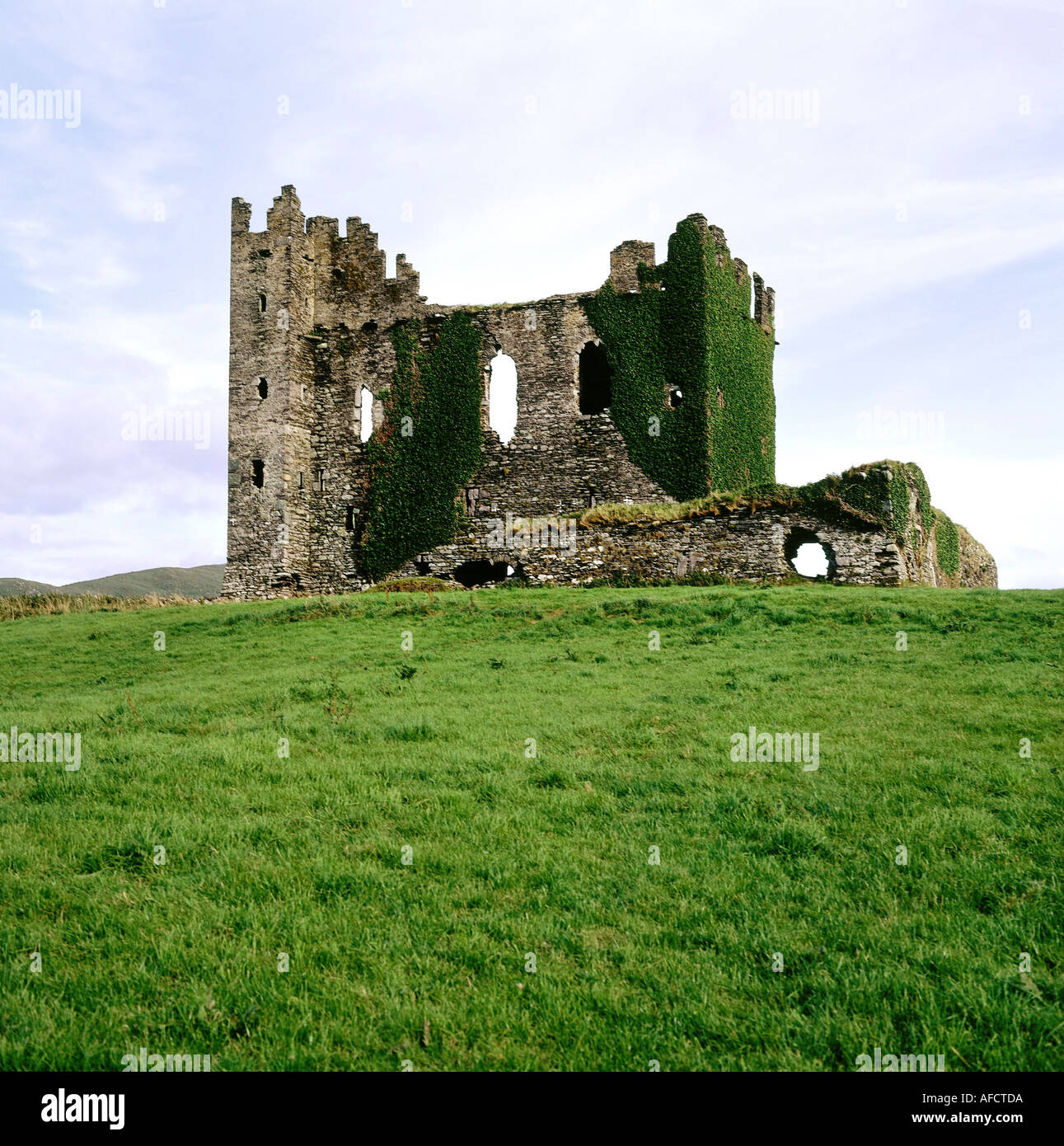 geography / travel, Ireland, County Kerry, Ballycarberry Castle ...