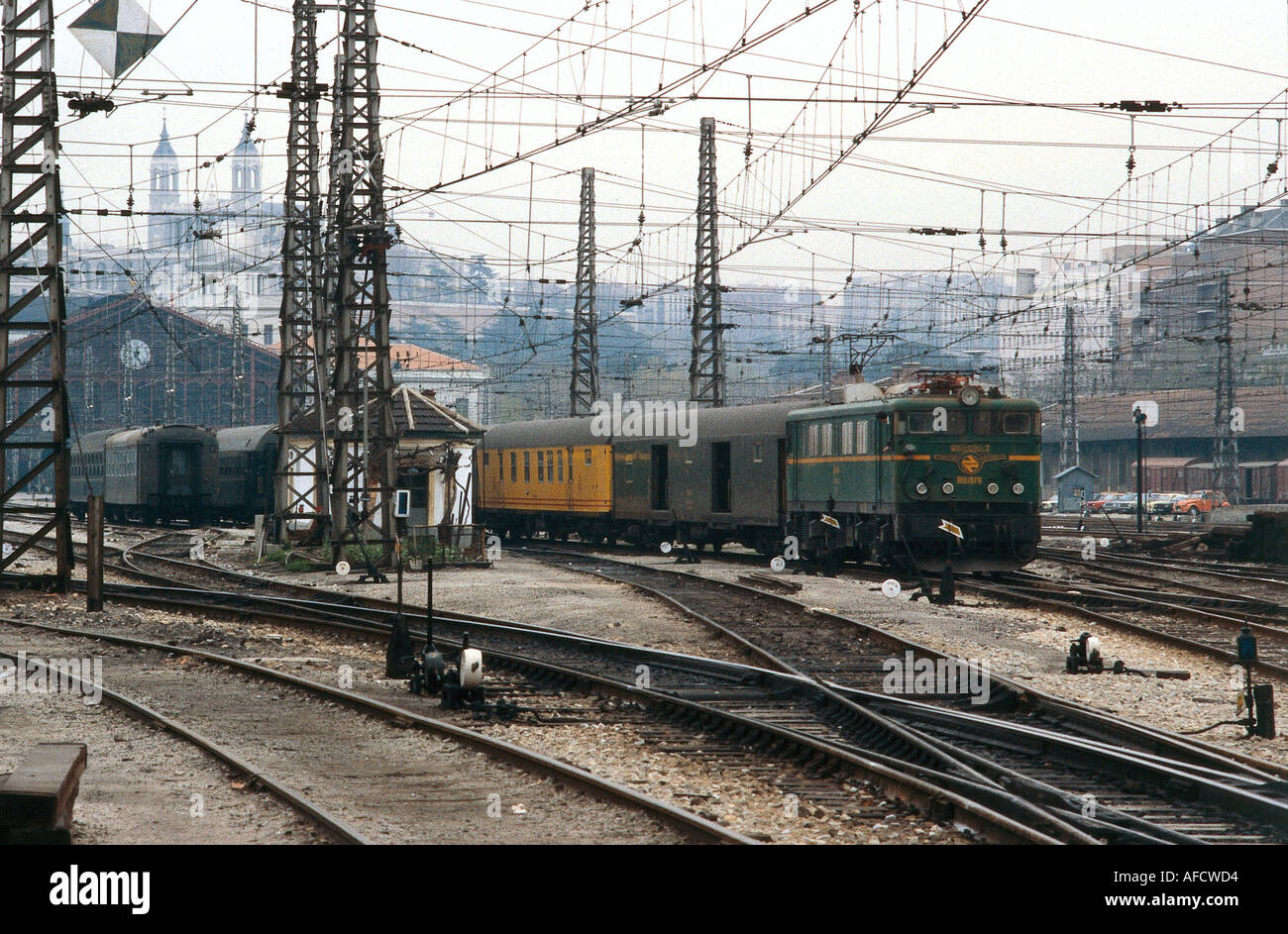 geography / travel, Spain, Madrid, track plants with train, station ...