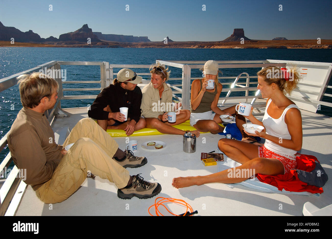 Houseboat, Lake Powell, Lake Powell Arizona-Utah-USA Stock Photo - Alamy