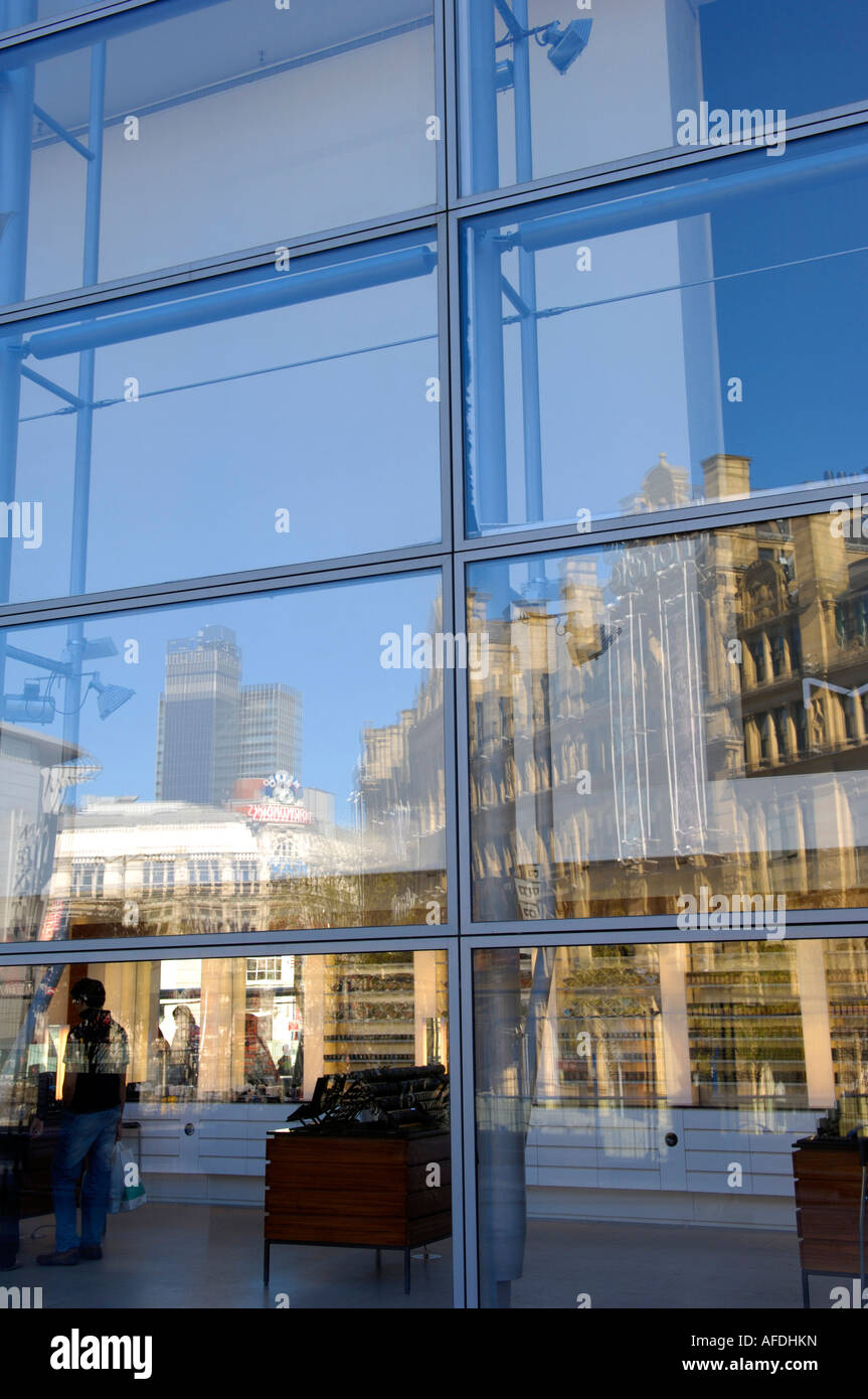 Victorian shop window hi-res stock photography and images - Alamy