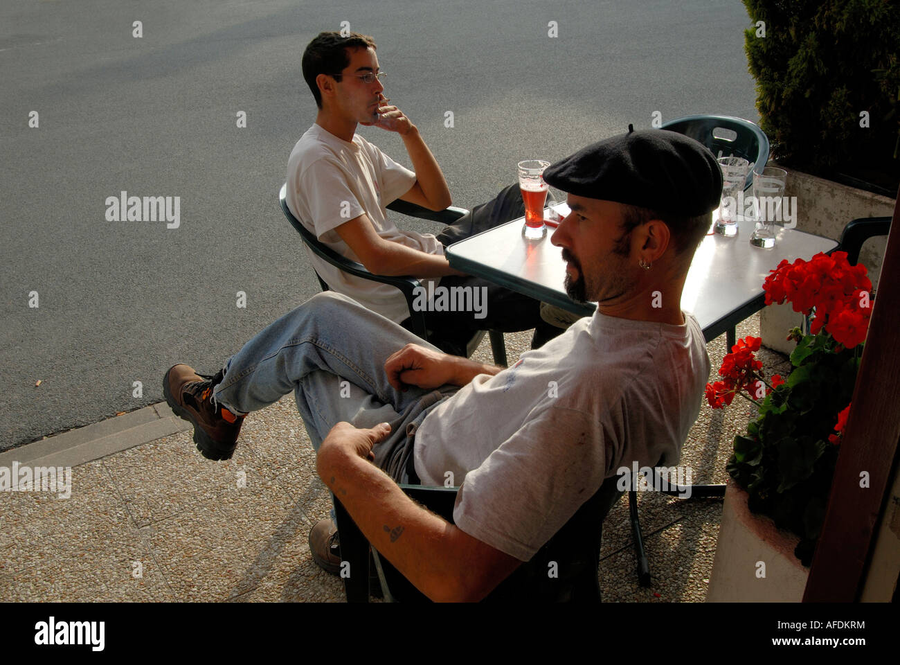 Frenchman beret hi-res stock photography and images - Alamy