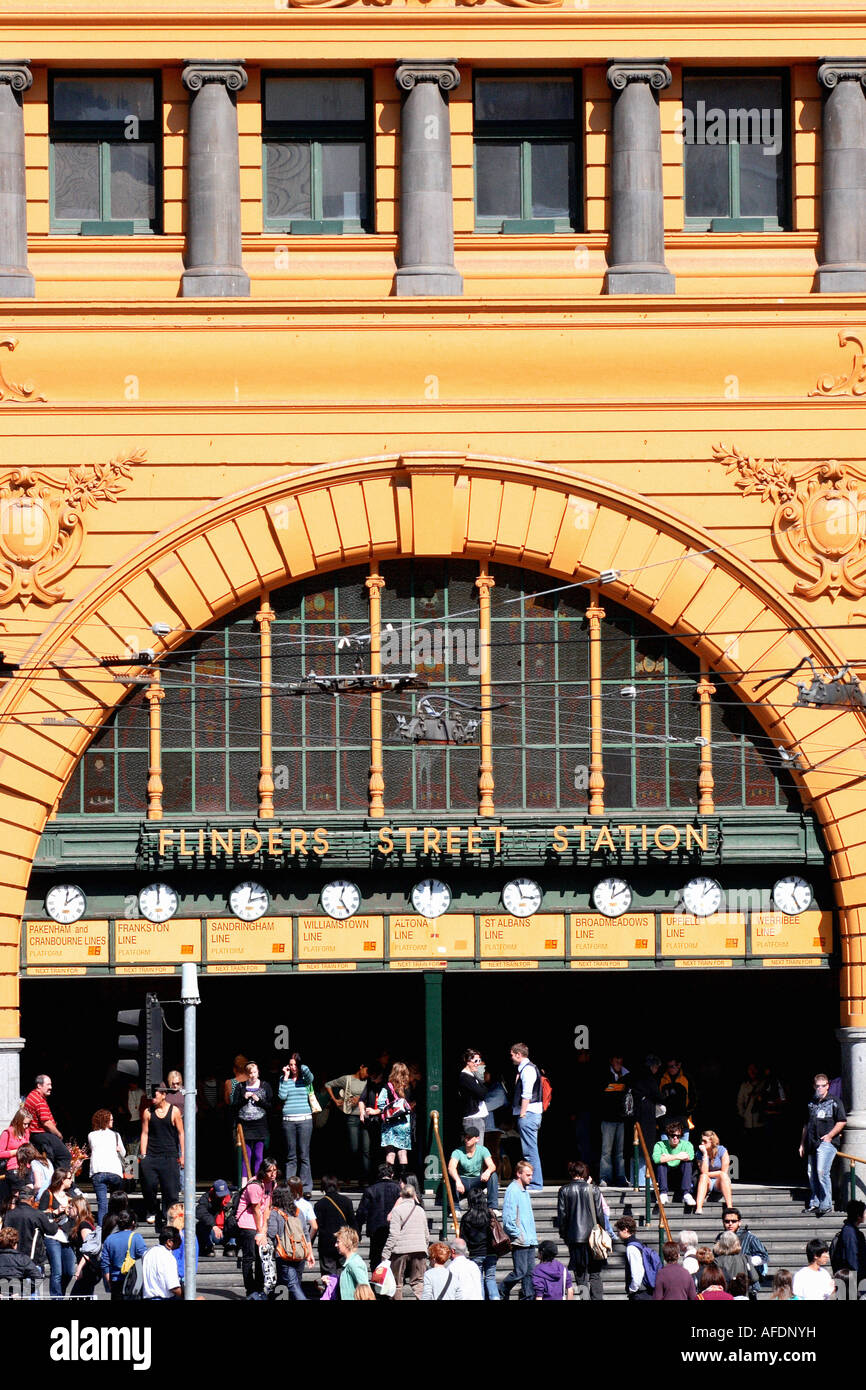 Flinders Street Station Main Entrance Stock Photo - Alamy