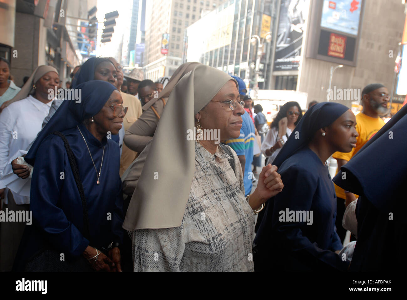 Women from Mosque Number 7 in Harlem in Times Square Stock Photo - Alamy