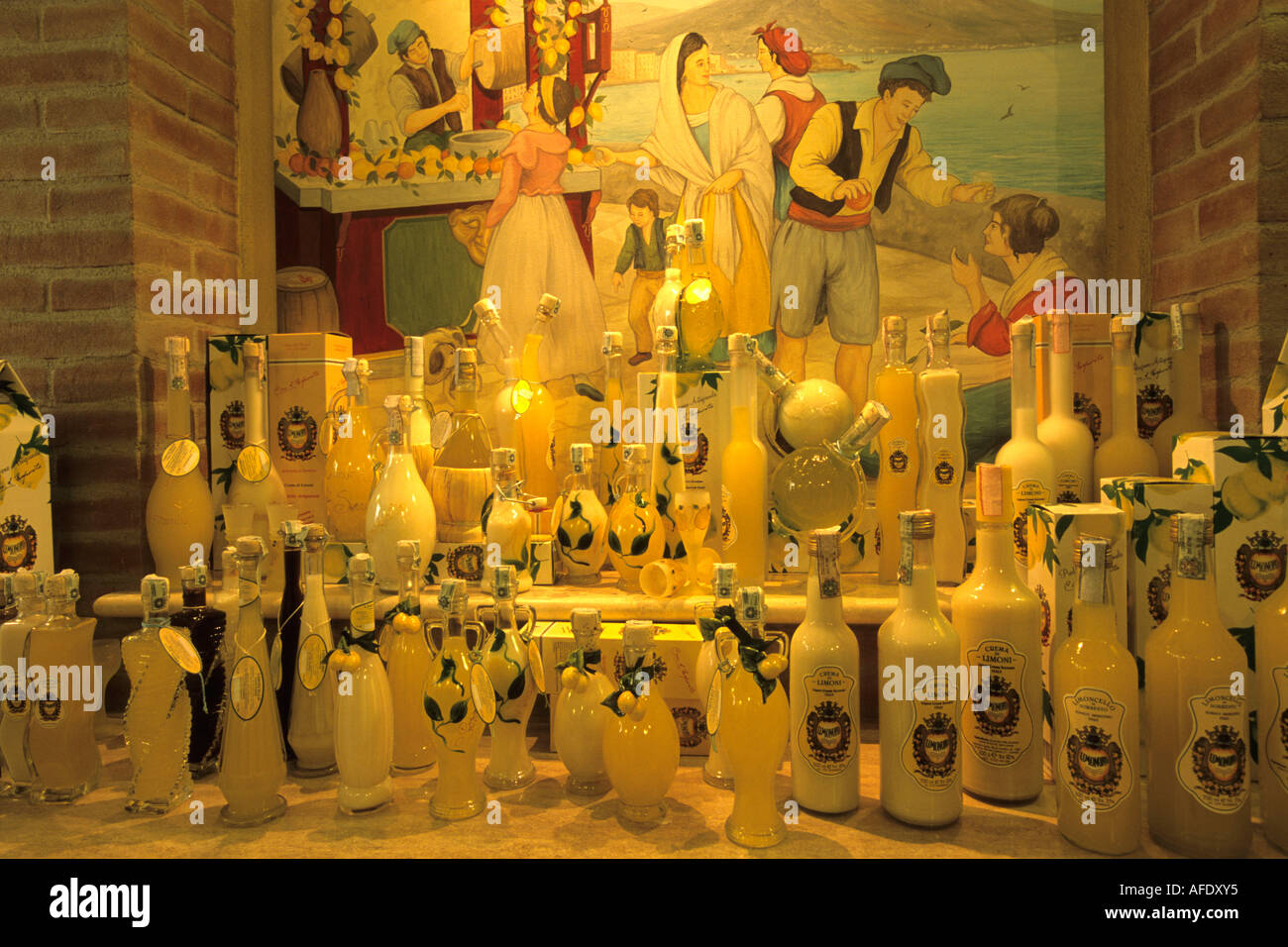 Limoncello shop sorrento italy hi-res stock photography and images - Alamy