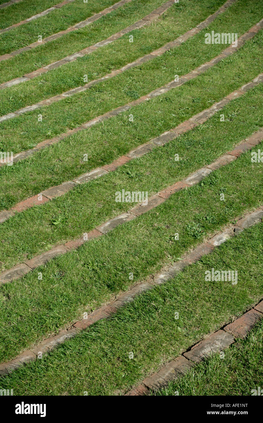 Turf labyrinth hi-res stock photography and images - Alamy