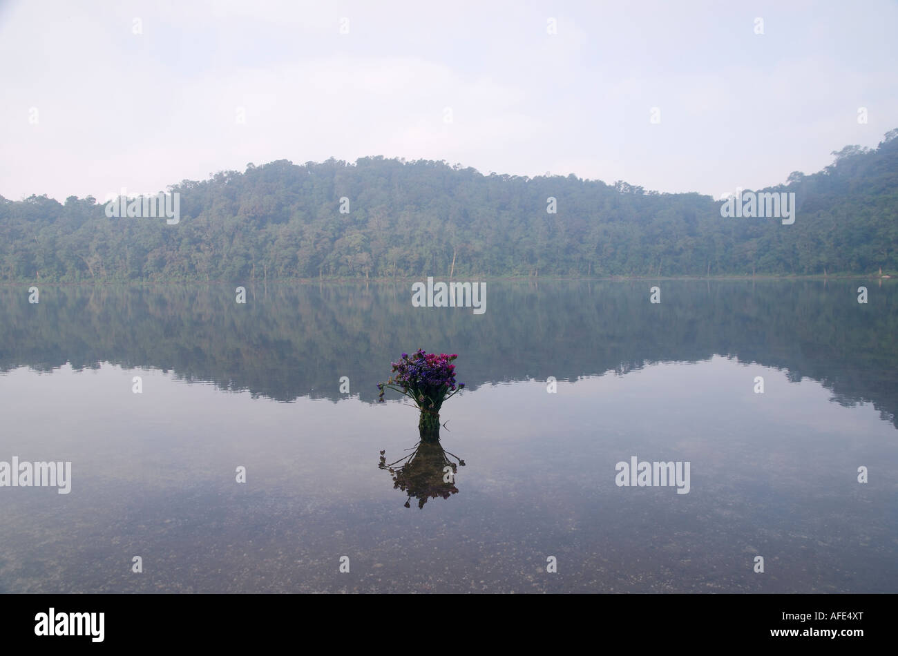 Laguna chicabal guatemala hi-res stock photography and images - Alamy
