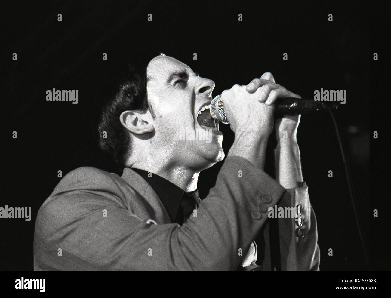 Paul Smith - Maximo Park - Lead Singer Stock Photo - Alamy