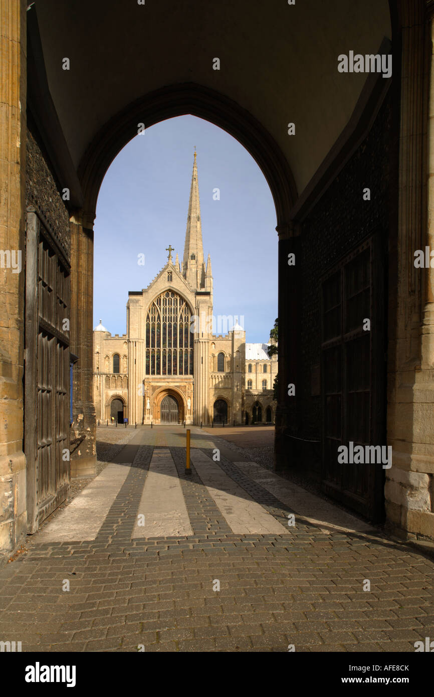 Norwich gates hi-res stock photography and images - Alamy