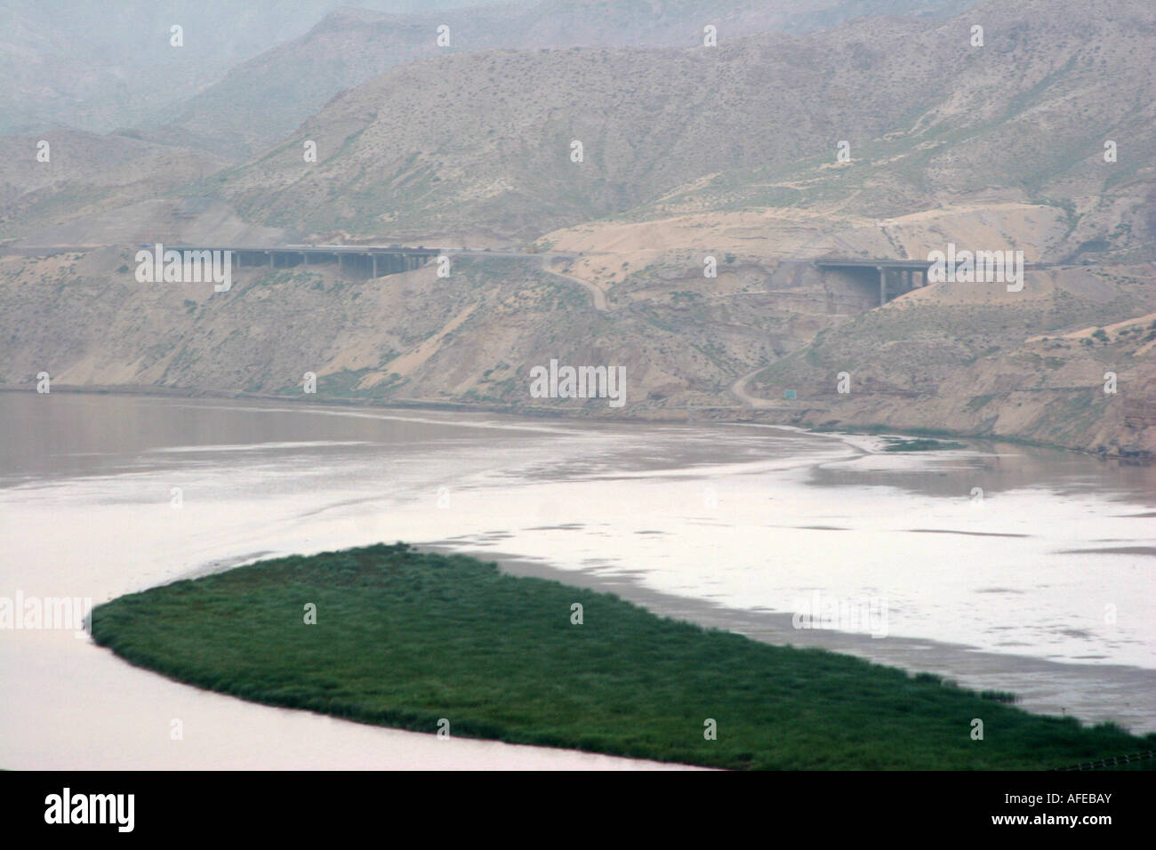 Yellow river china desert hi-res stock photography and images - Alamy